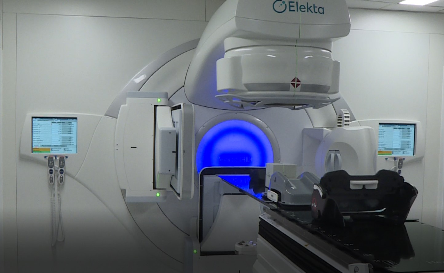 UKC Tuzla: Novi linearni akcelerator stavljen u funkciju (VIDEO) - Sedmica